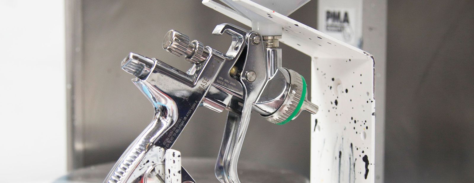 How to paint an F1 car